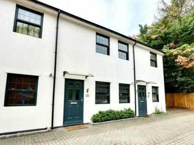 Winston House, High Road, 1 Bedroom Terraced