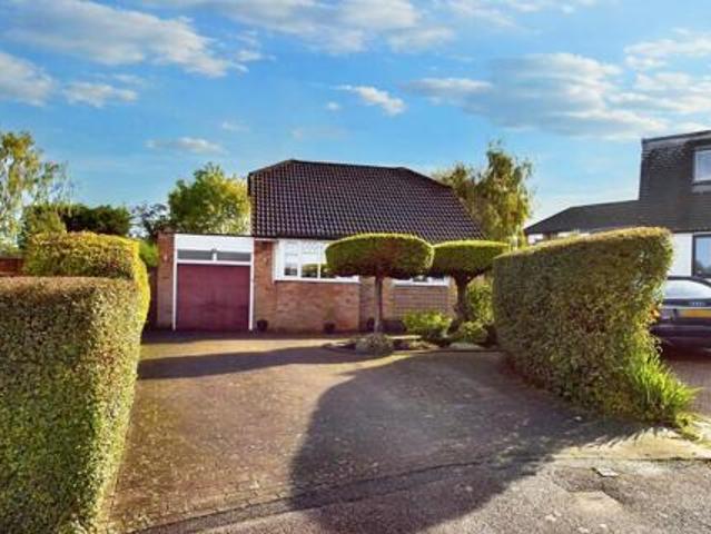 Winston Way, Potters Bar, 3 Bedroom Chalet