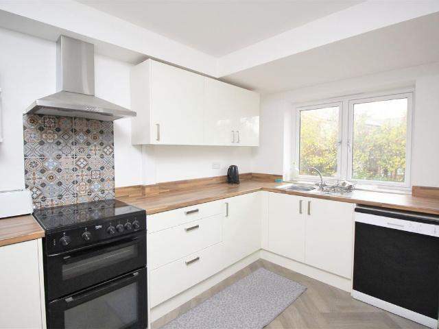 Winston Way, Purley On Thames, Reading RG8, 1 bed flat to rent, £1,200 pcm | PrimeLocation