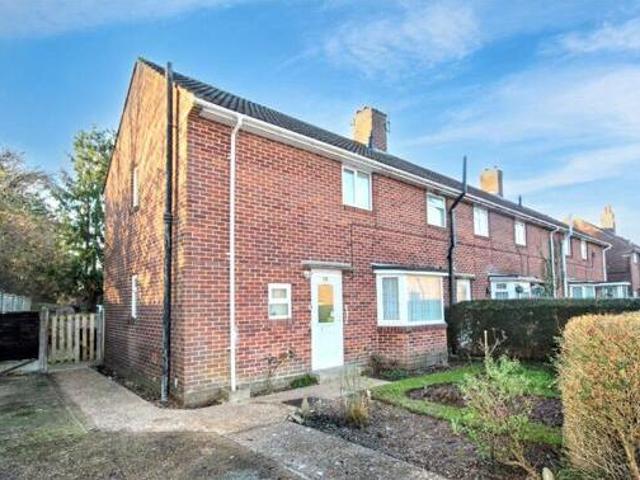 Winston Way, Ringwood, 3 Bedroom End