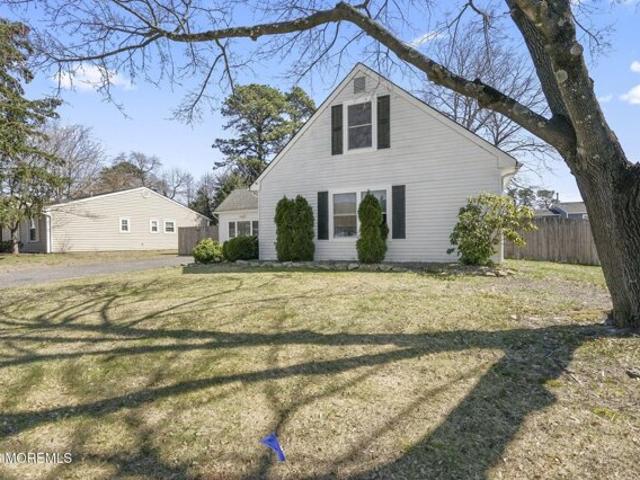 Winsted Dr, Howell, Home For Sale