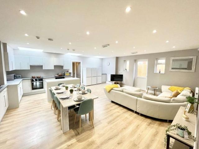 Winstre Road Room 5