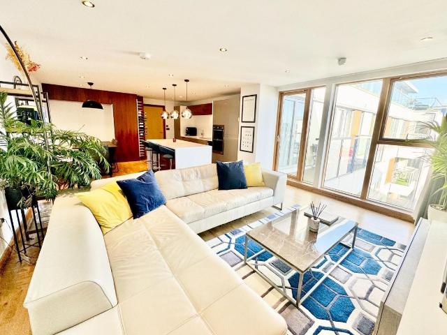 Wick Lane, Bow E3, 2 bed flat to rent, £2,750 pcm | PrimeLocation