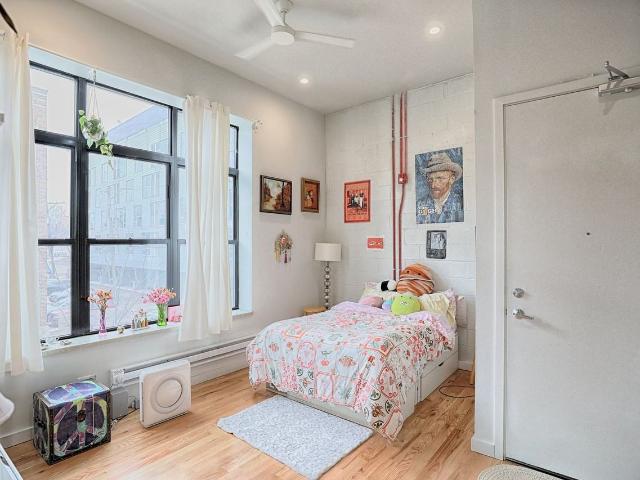 Wicker Park Place Studio Apartment for Rent at 1504 W Haddon Ave, Chicago, IL 60642 West Town