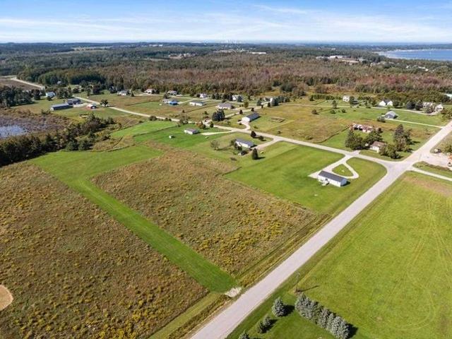Wickersham Rd, Charlevoix, MI 49720