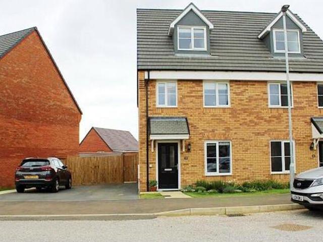 Wickes Drive, Northampton, 3 Bedroom Semi detached