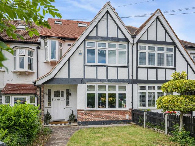 Wickham Chase, West Wickham BR4, 4 bed terraced house to rent, £3,200 pcm | PrimeLocation
