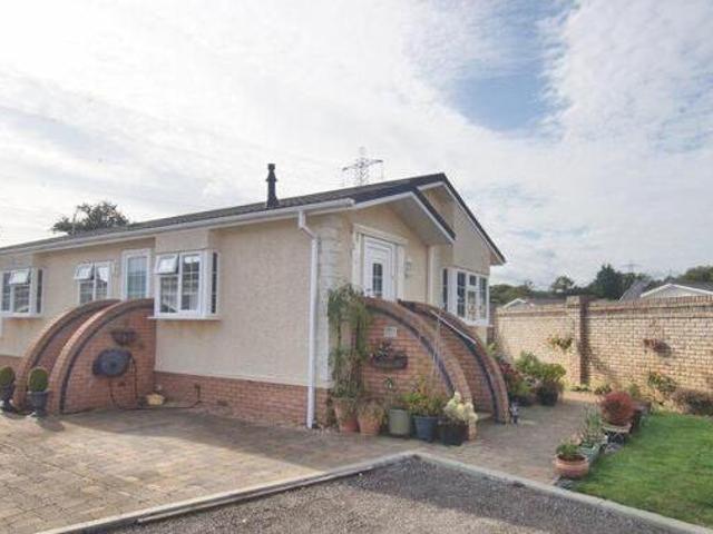Wickham Court, Southwick Road, 2 Bedroom Park