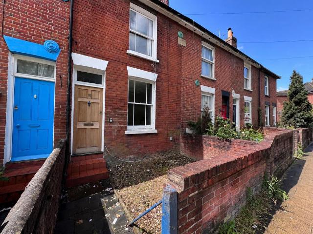 Wickham Road, Fareham PO16, 2 bed terraced house to rent, £1,250 pcm | PrimeLocation