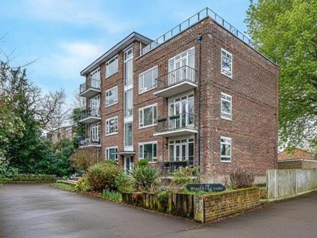 Wickham Road, Princess Court, 2 Bedroom Flat