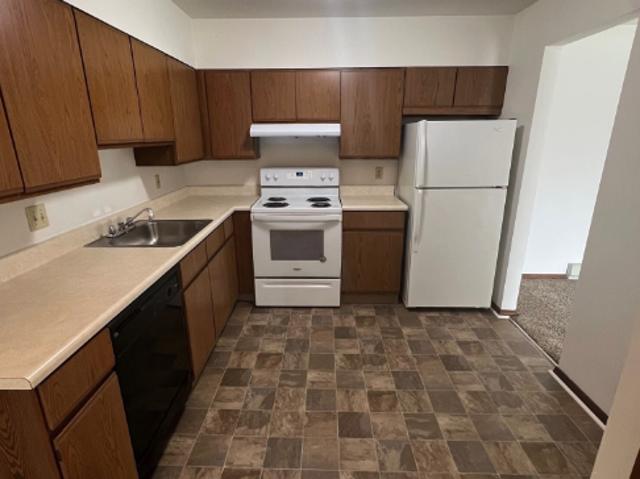 Wicklow Apartments 2 Bedroom Apartment for Rent at 3260 Wicklow Ct, Saginaw, MI 48603
