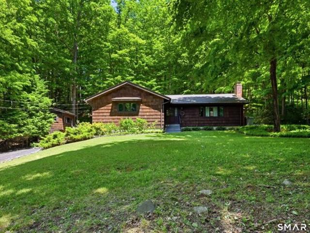 Wicks Manor Dr, Danbury, Home For Sale
