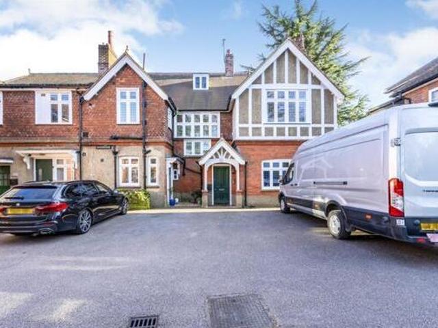 Wickwood Court, Sandpit Lane, 2 Bedroom Flat