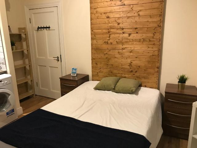 Widdenham Road, London N7, Studio to rent, £1,200 pcm | PrimeLocation