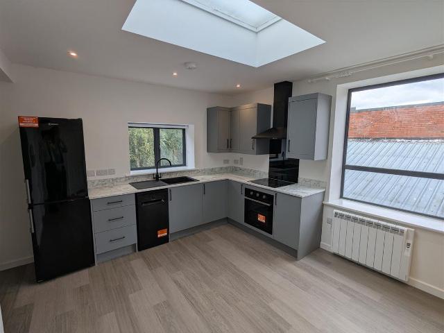 Widemarsh Street, Hereford HR4, 2 bed flat to rent, £875 pcm | PrimeLocation