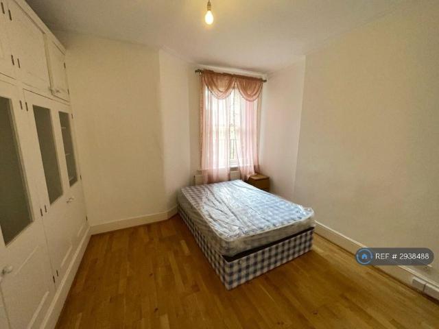 Widley Road, Westminster, W9 2 bed flat to rent £2,650 pcm £612 pw