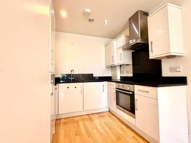 Widmore Road, Bromley BR1, 1 bed flat to rent, £1,450 pcm | PrimeLocation