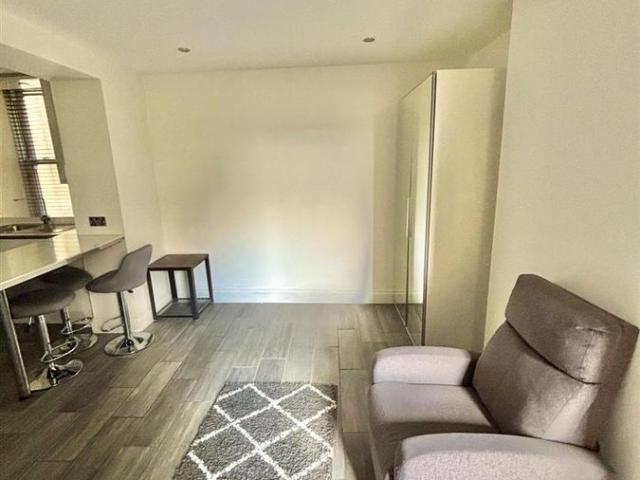 9 Widsor Court, Windsor Street, Brighton BN1, Studio to rent, £1,200 pcm | PrimeLocation