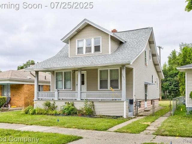 Wiegand Blvd, Center Line, Home For Sale