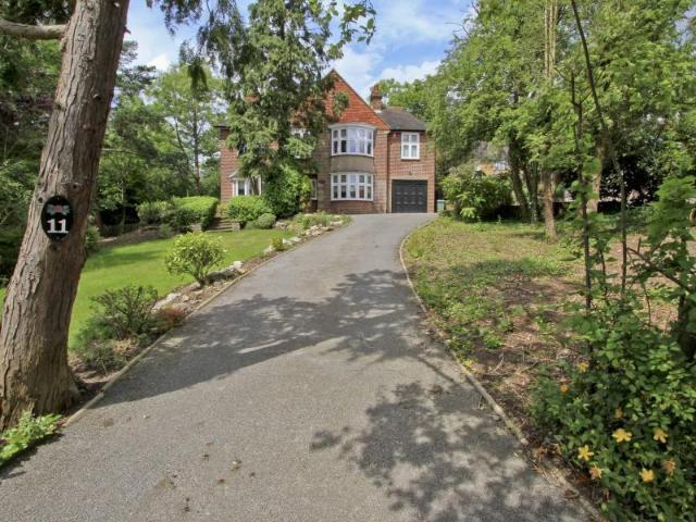Wieland Road, Northwood HA6 4 bed detached house to rent £3,950 pcm £912 pw