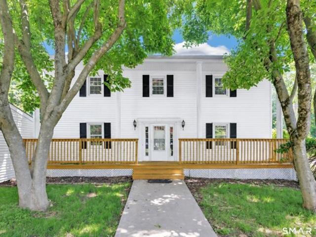 Wigwam Ln, Stratford, Home For Sale