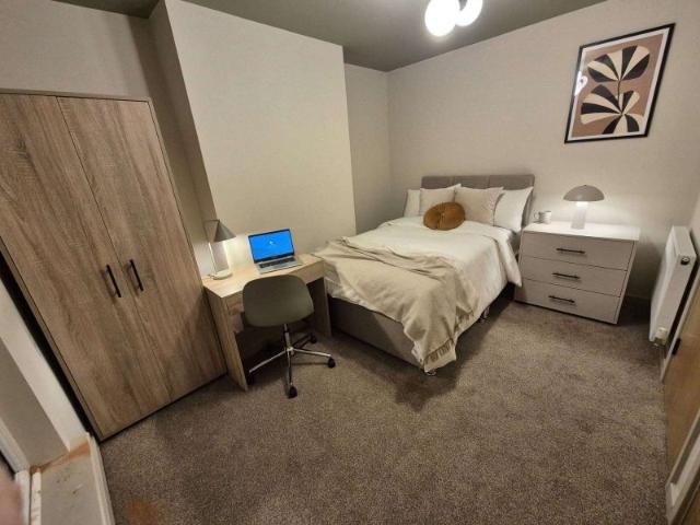 Wigan, UK WN6, 6 bed shared accommodation to rent, £600 pcm | PrimeLocation