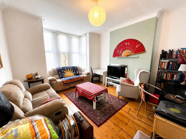 Wightman Road, London N8, 3 bed flat to rent, £3,200 pcm | PrimeLocation