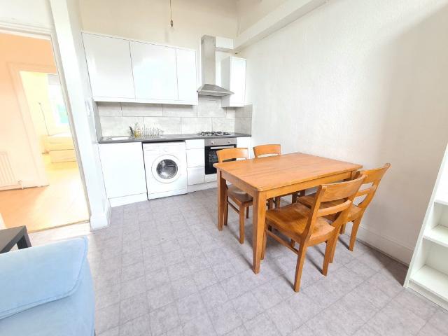 Wightman Road, London N8, London, 2 bed flat to rent, £1,700 pcm | PrimeLocation