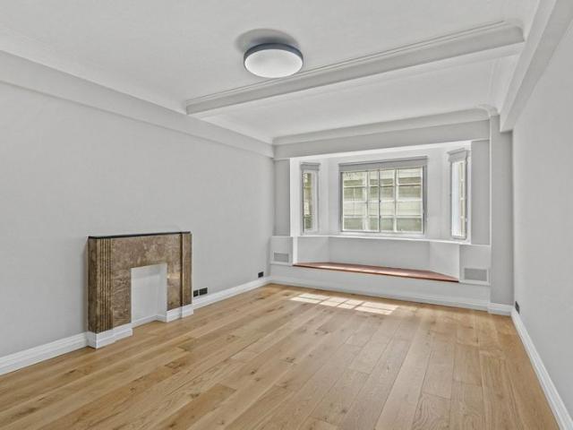 Wigmore Street, Marylebone, W1U