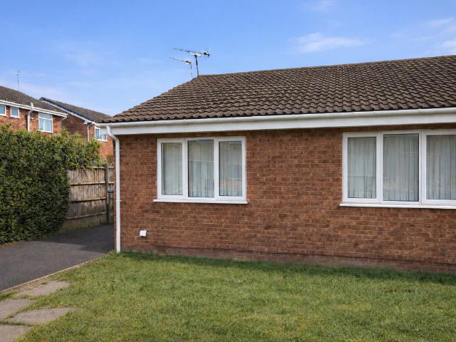 Wigston Road, Coventry CV2, 2 bed semi detached bungalow to rent, £995 pcm | PrimeLocation