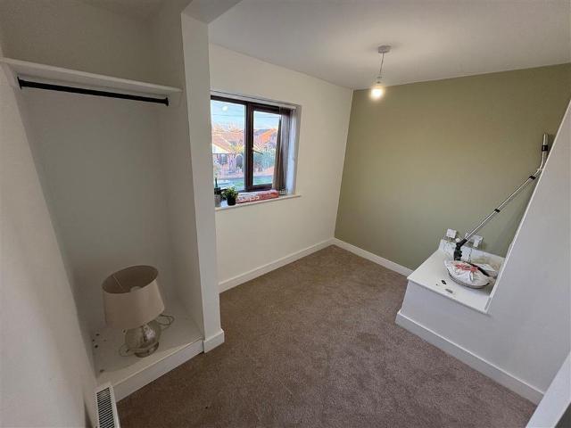 Wike Gate Road, Doncaster, Thorne