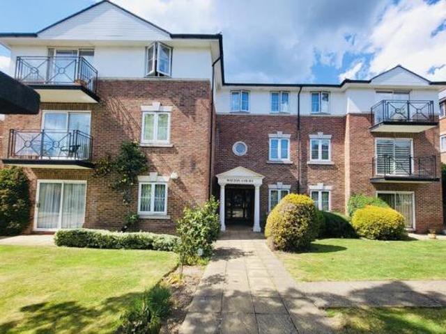 Wilton Court, Hale Lane, 2 Bedroom Flat