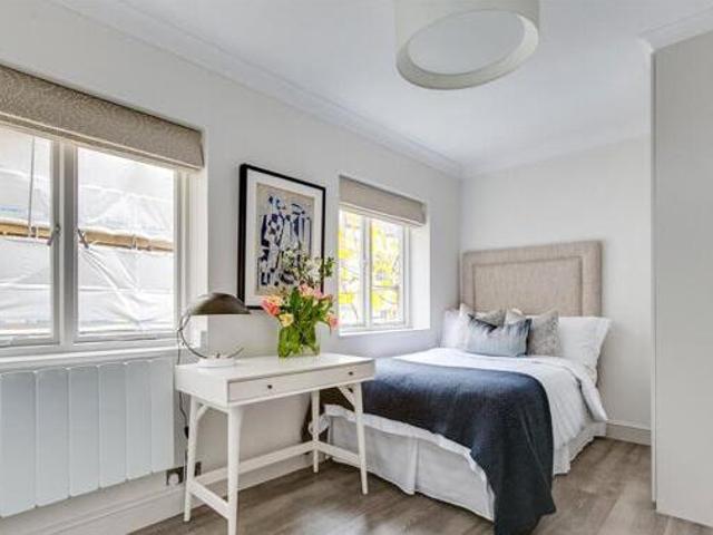 Wilton Crescent, London, Studio Apartment For