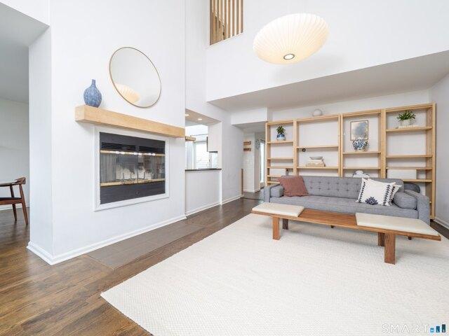 Wilton Crst Unit,wilton, Home For Sale
