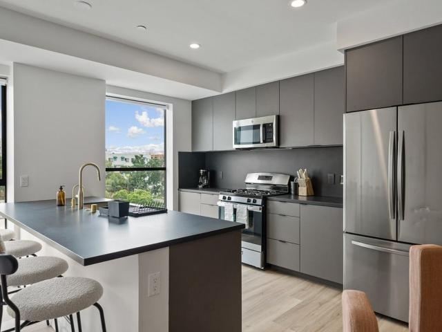 Wilton by Category 3 Bedroom Apartment for Rent at 726 S Wilton Pl, Los Angeles, CA 90005 Greater Wilshire