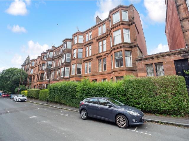 Wilton Drive, Flat 3 1, North. 2 bed flat to rent £1,550 pcm £358 pw