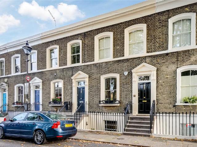 Wilton Square, Islington, London Studio to rent £2,750 pcm £635 pw