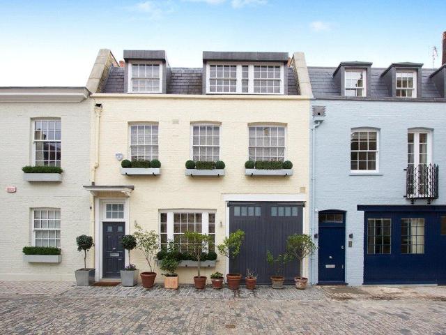 Wilton Row, Knightsbridge, London 3 bed house to rent £13,949 pcm £3,219 pw