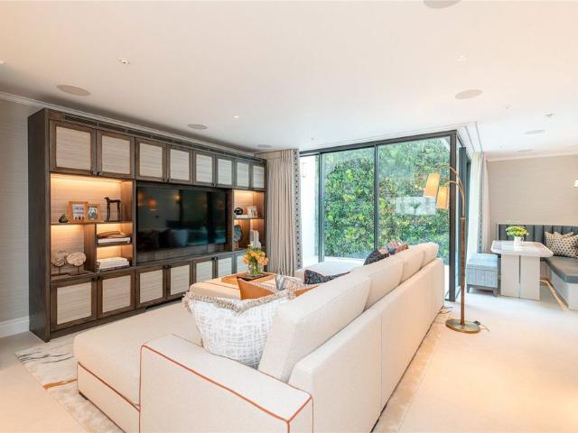 Wilton Row, SW1X