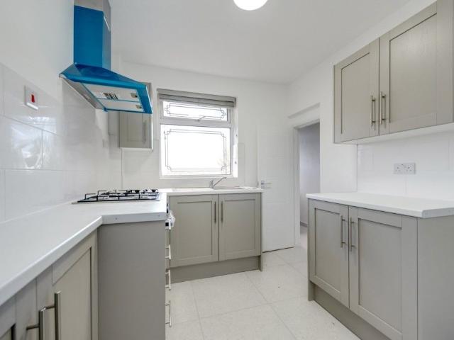 Wilton Road, Muswell Hill N10, 2 bed flat to rent, £1,850 pcm | PrimeLocation