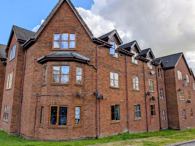 Wilton Road, Redhill RH1, 1 bed flat to rent, £1,150 pcm | PrimeLocation