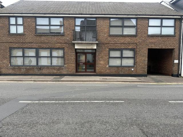 Wilton Road, Salisbury SP2, 1 bed flat to rent, £1,000 pcm | PrimeLocation