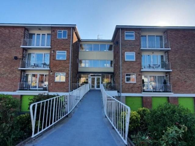 Wiltshire Court, Coventry CV5, 2 bed flat to rent, £950 pcm | PrimeLocation