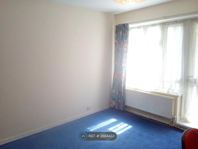 Wiltshire Close, London SW3, 2 bed flat to rent, £2,750 pcm | PrimeLocation