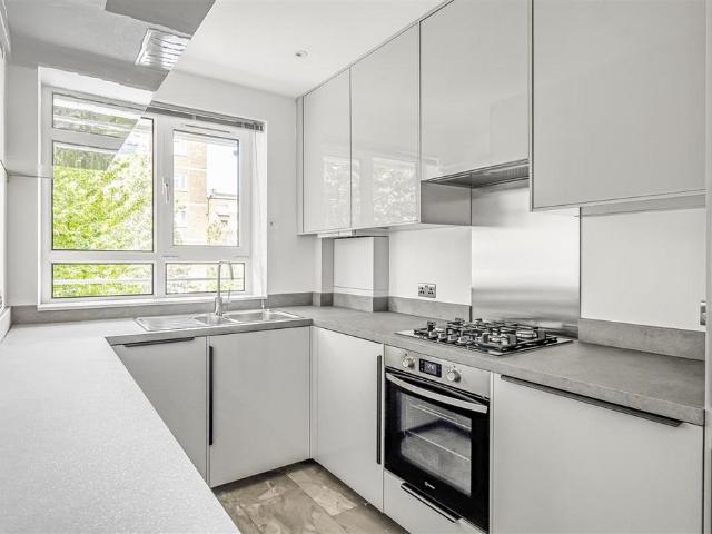 Wiltshire Close, SW3 2 bed flat to rent £3,250 pcm £750 pw