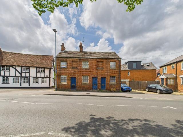 Wiltshire Road, Wokingham, Berkshire RG40, 1 bed terraced house to rent, £1,050 pcm | PrimeLocation