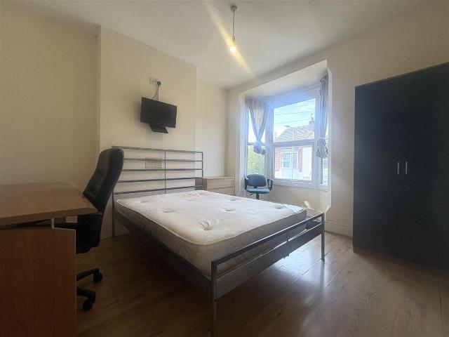 Wilberforce Road, Leicester LE3, 3 bed terraced house to rent, £975 pcm | PrimeLocation