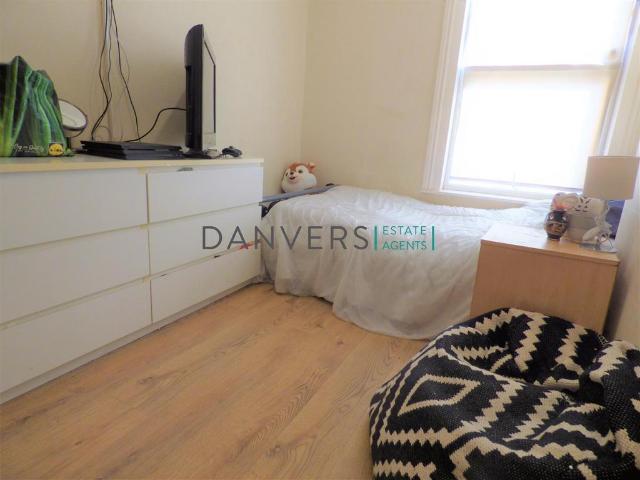 Wilberforce Road, Leicester LE3 3 bed terraced house to rent £1,105 pcm £255 pw