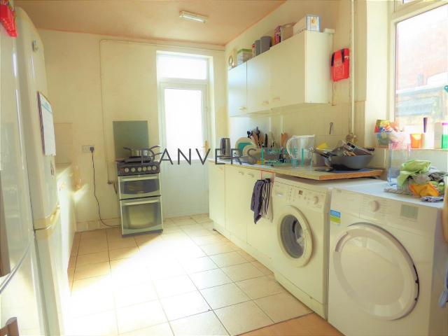 Wilberforce Road, Leicester LE3, 4 bed detached house to rent, £1,213 pcm | PrimeLocation