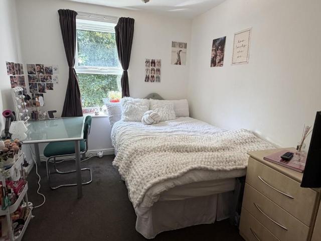 Wilbraham Road, Fallowfield 3 bed apartment to rent £2,405 pcm £555 pw